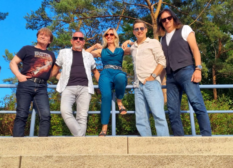 Zempiner Sömmerdanz - "The Tributes - Elvis meets Udo meets Maffay ...